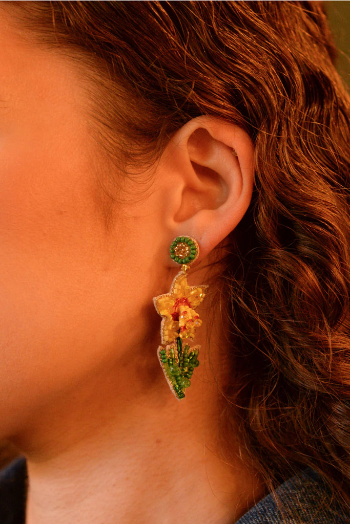 Daffodil Earrings – itsy Bitsy Boutique